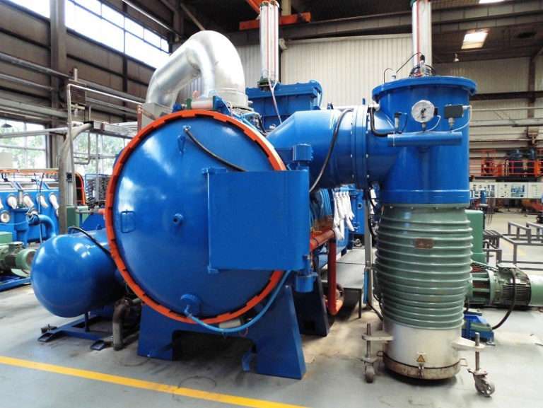 Vacuum furnace uses and characteristics